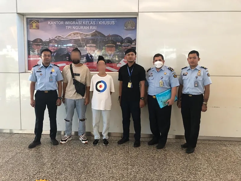 Imigrasi Singaraja Deportasi WNA yang Bertindak Tak Senonoh di Pura ... Imigrasi Singaraja Deportasi WNA yang Bertindak Tak Senonoh di Pura ...